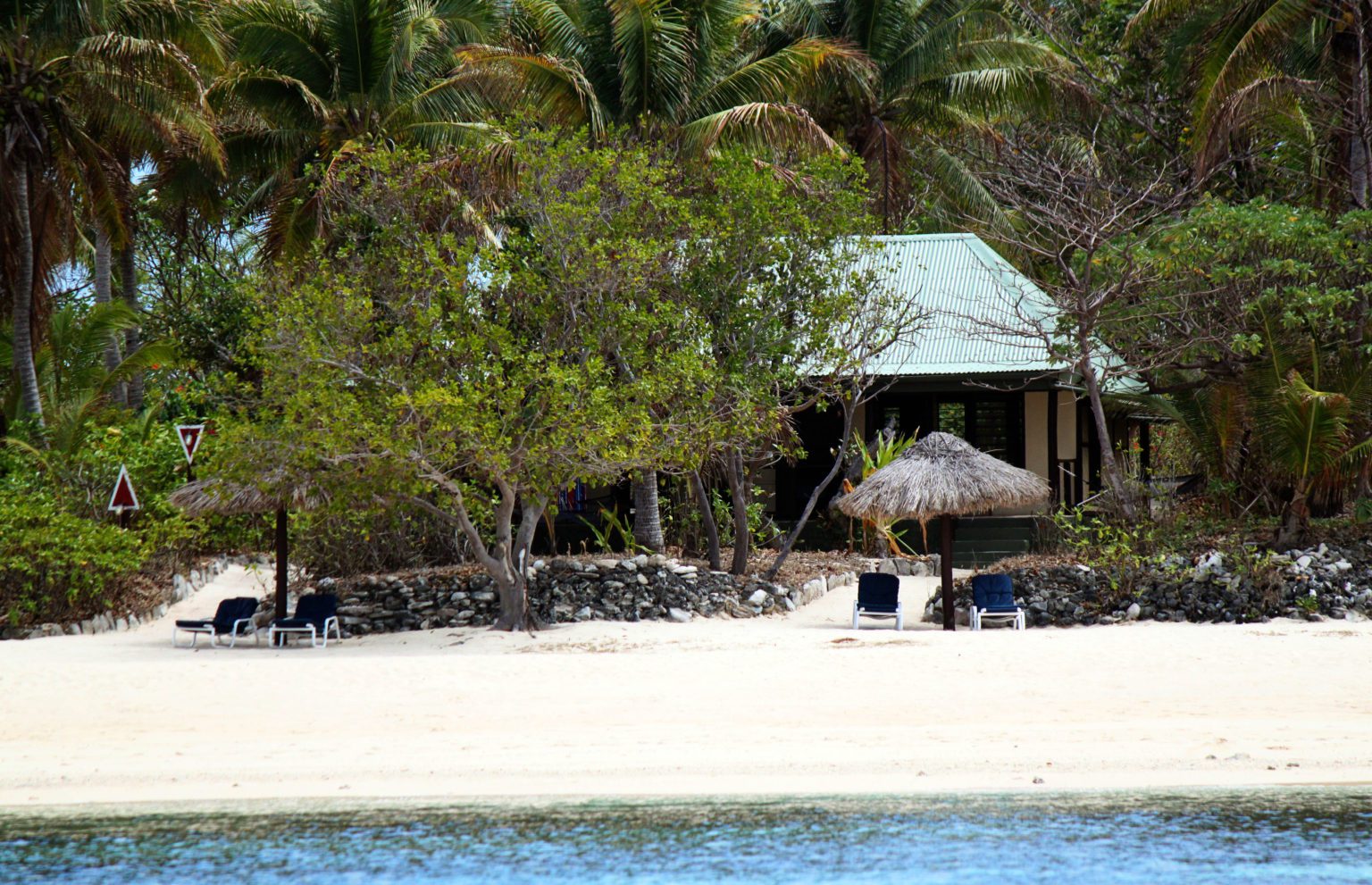 Navini Island Resort: The Best Place to Stay in Fiji - Simply Wander
