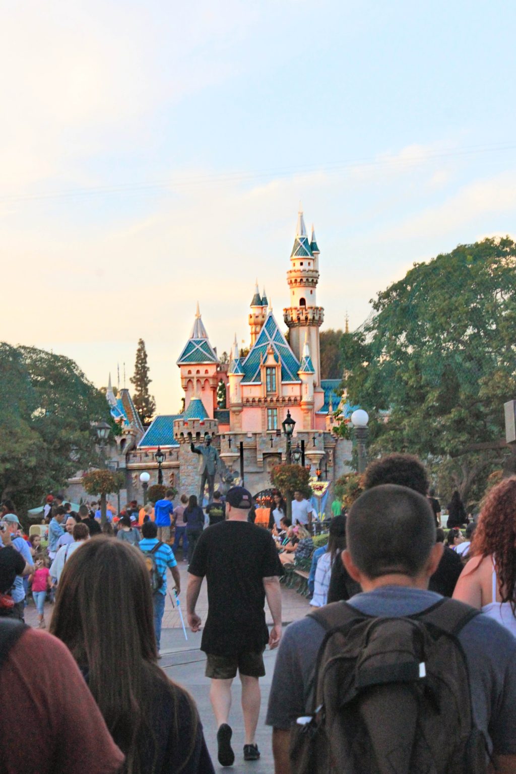 13 Tips and Tricks for Visiting Disneyland - Simply Wander