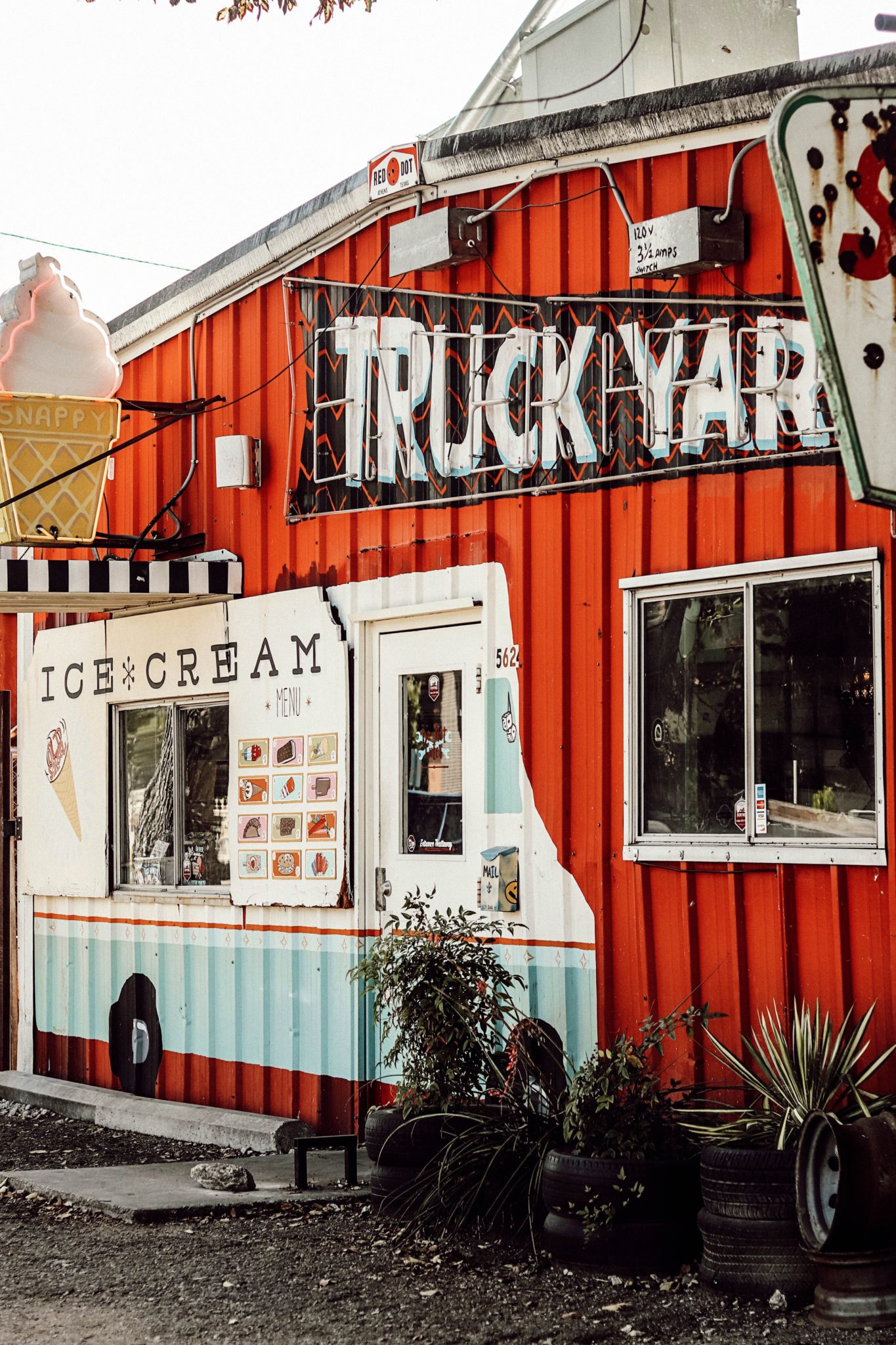 Six Unique Places to Eat in Dallas, Texas | Simply Wander