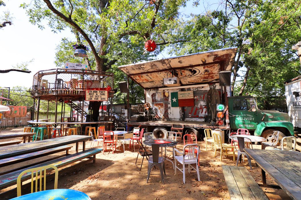 Six Unique Places to Eat in Dallas Texas - Simply Wander