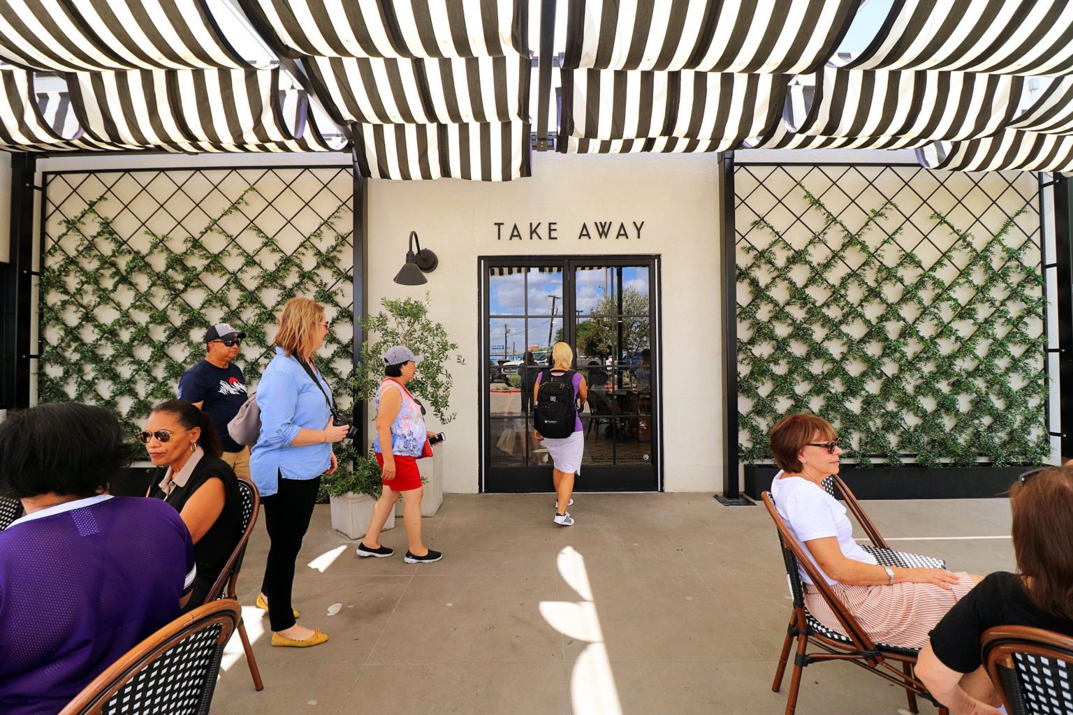 6 Things You Should Know Before Visiting Magnolia Market | Simply Wander