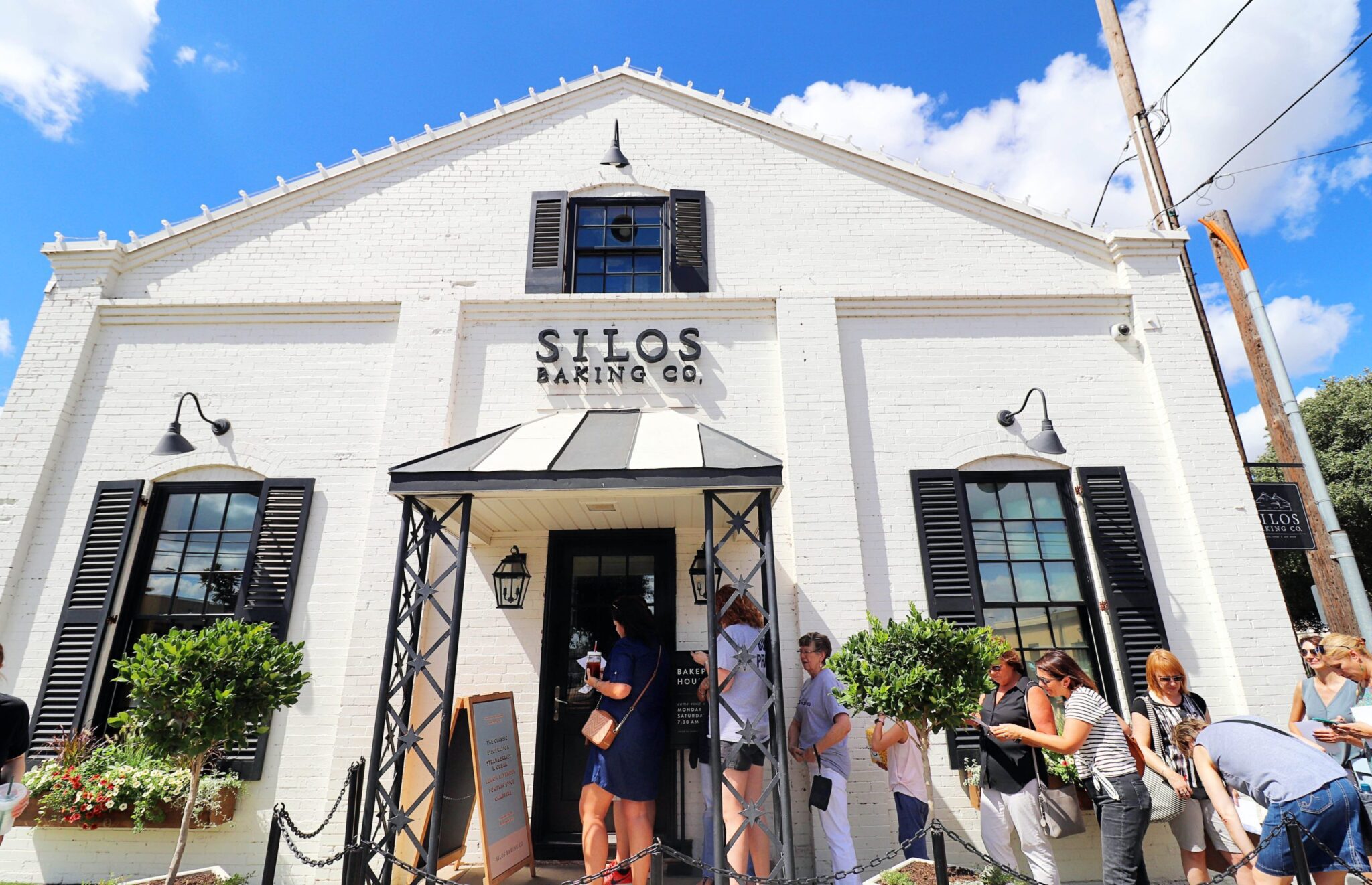 6 Things to Know Before Visiting Magnolia Market | Simply Wander