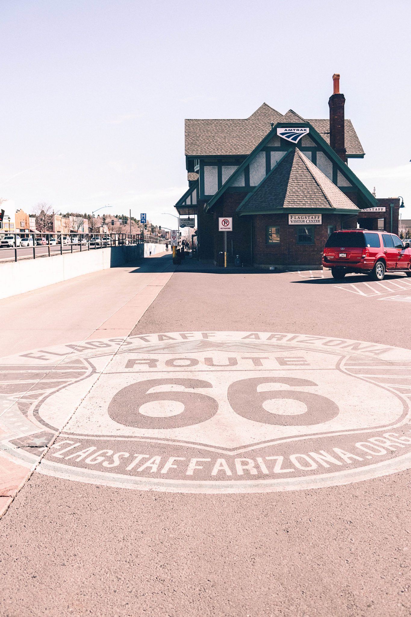 Free haunted walking tour of Historic Downtown Flagstaff | Simply Wander