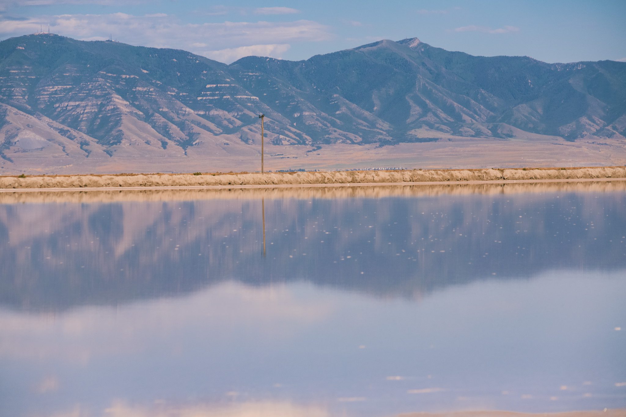 A Guide to Utah's Pink Lake at Stansbury Island | Simply Wander