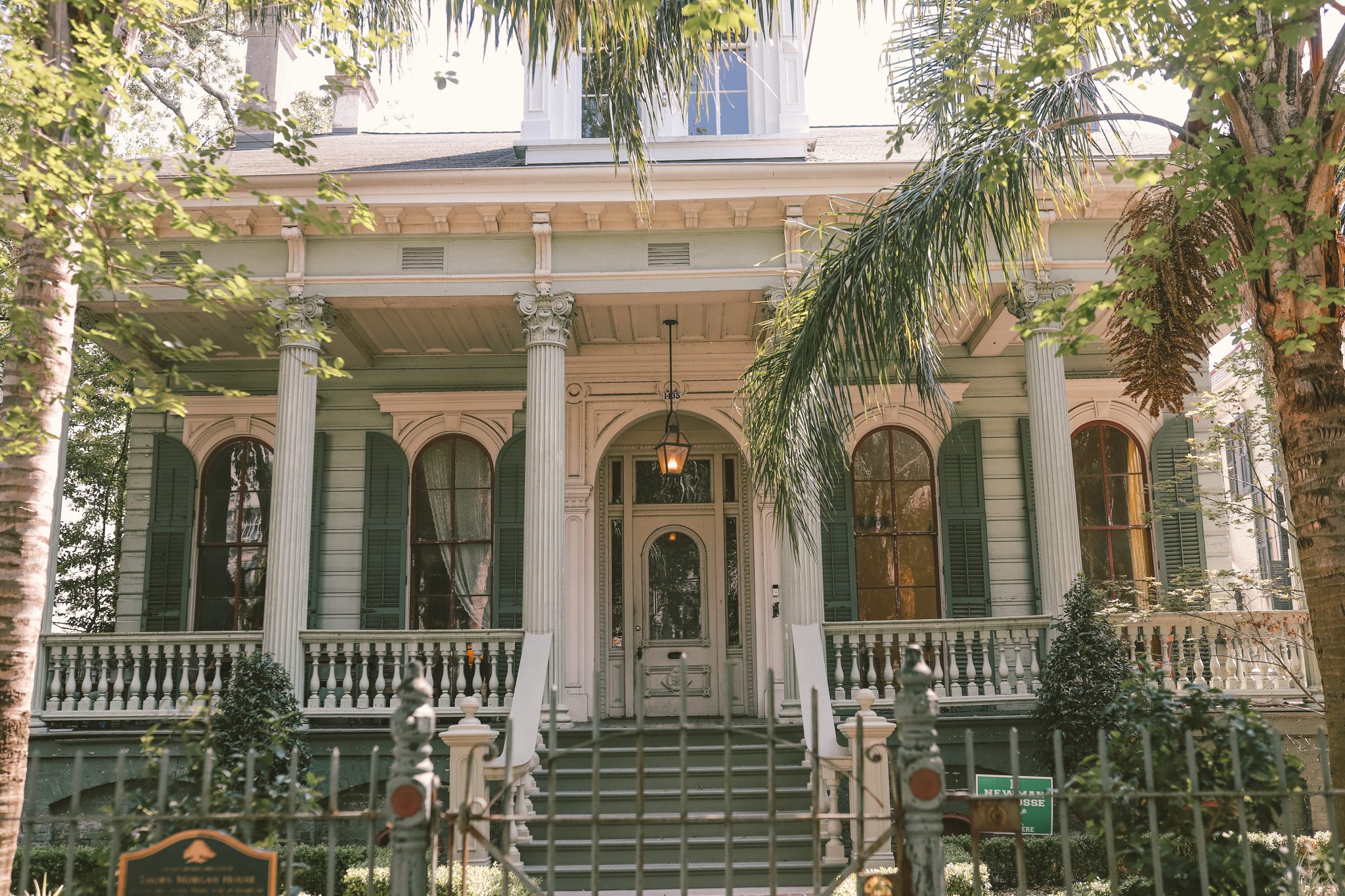 18 Famous Places in New Orleans Garden District - Simply Wander