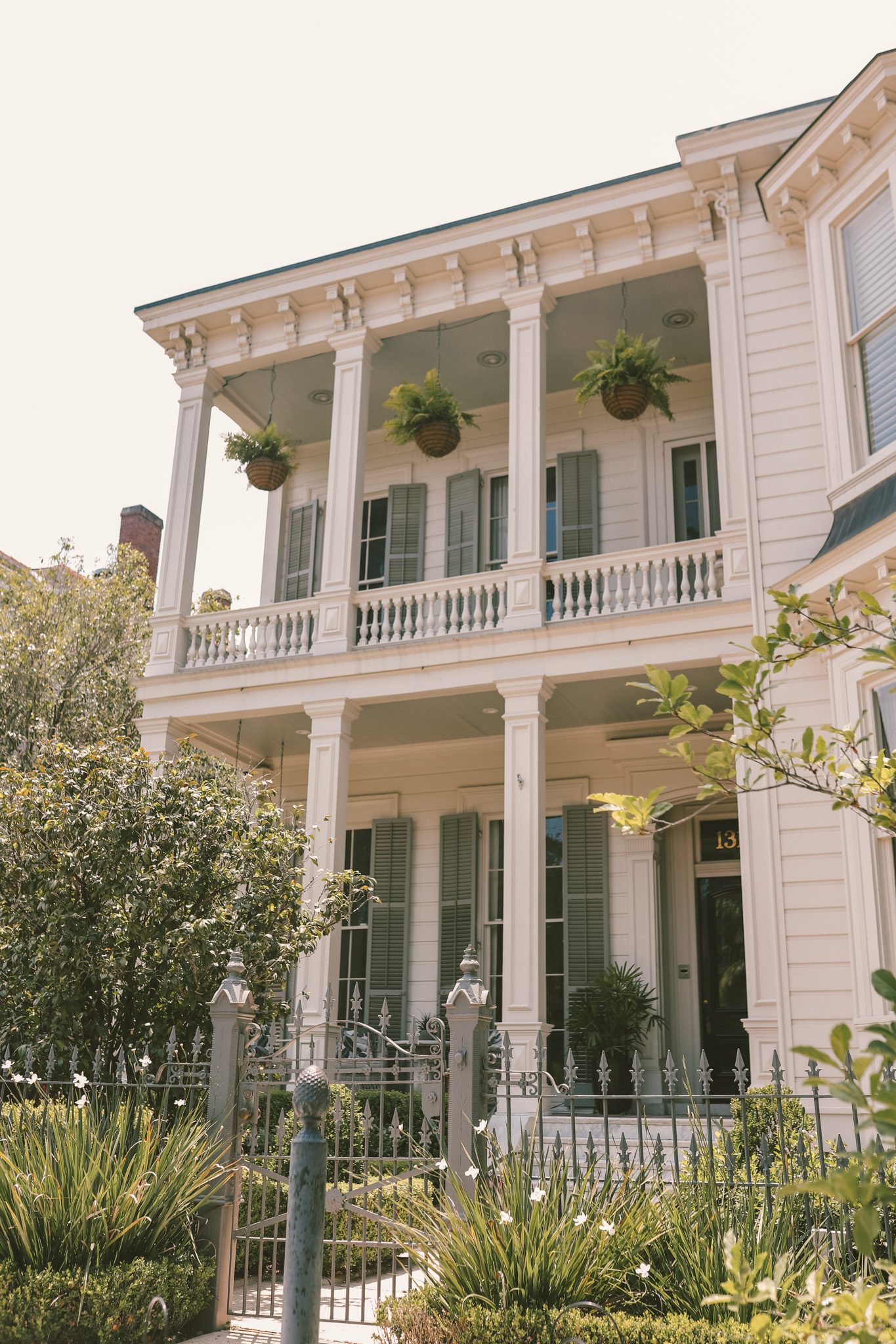 18 Famous Places in New Orleans Garden District - Simply Wander