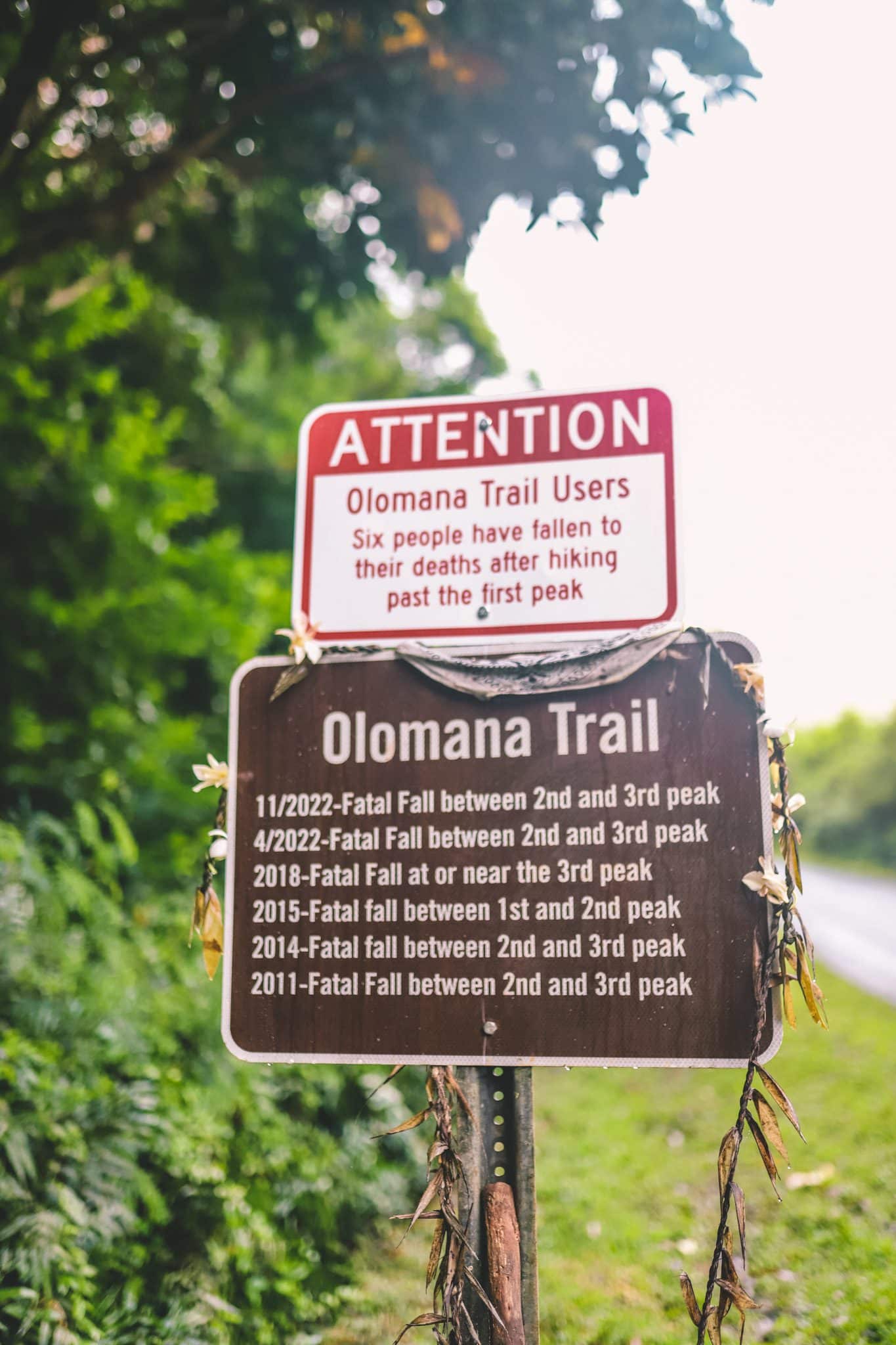 Oahu Bucket List Hike: Olomana Trail (Three Peaks) | Simply Wander