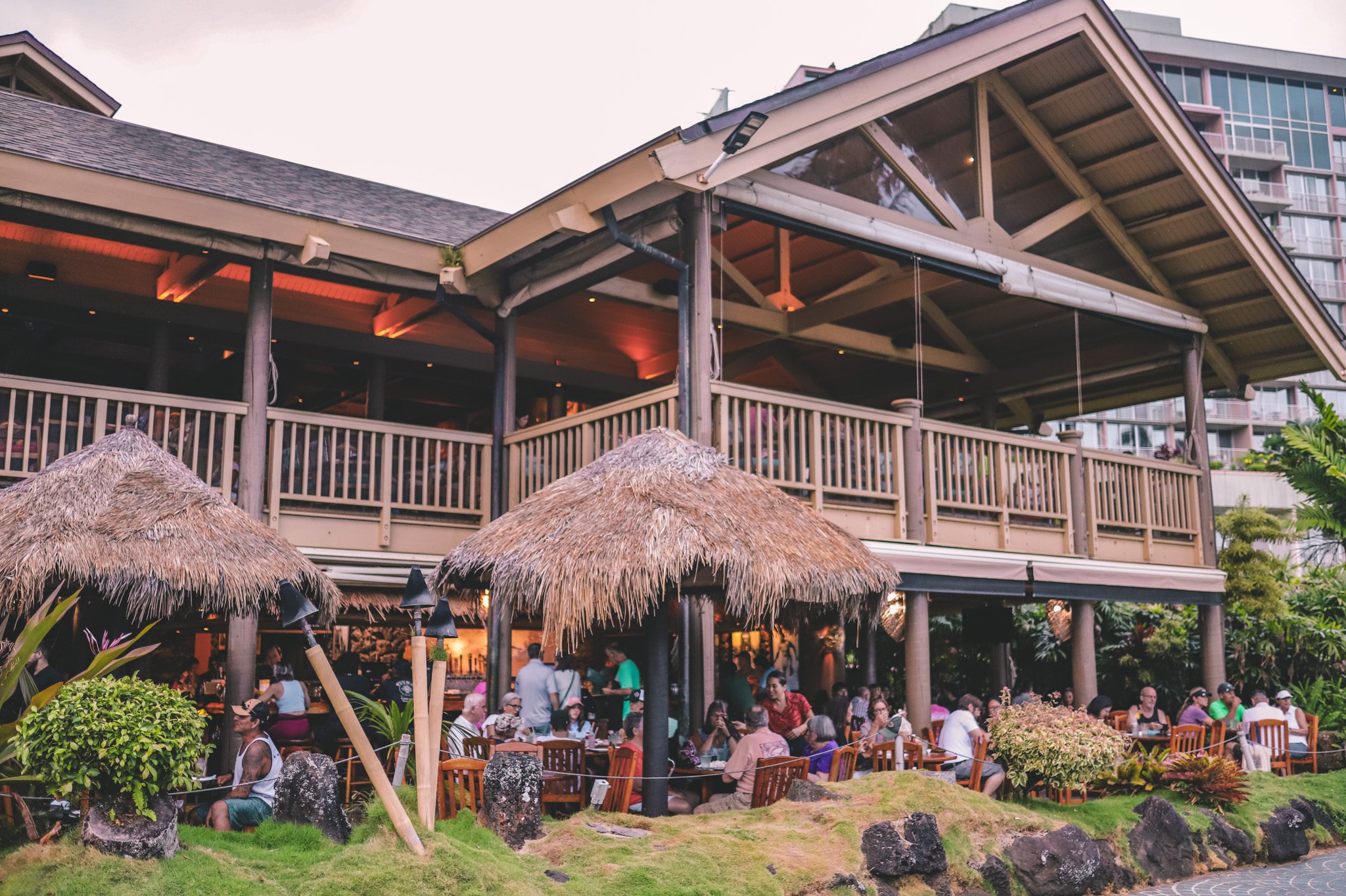 13 Best Places to Eat in Kauai, Hawaii - Simply Wander